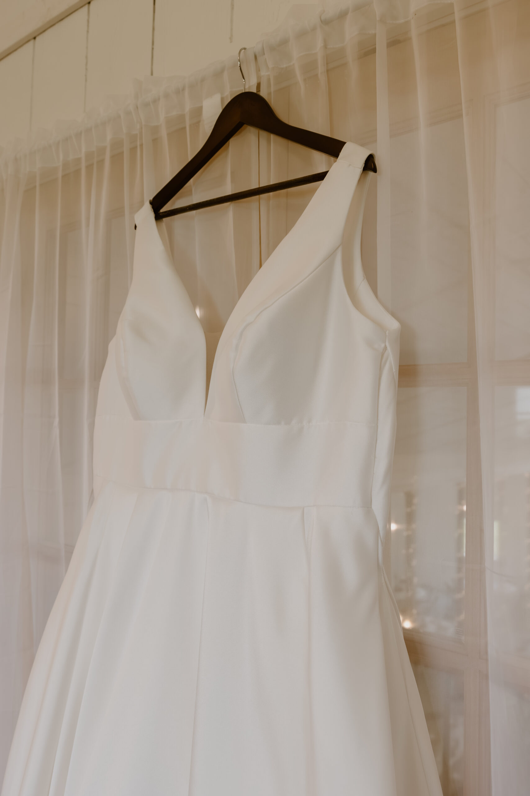 Allyson & Thomas’ Hot Summer Wedding at The Well at Cherry Well Farm ...