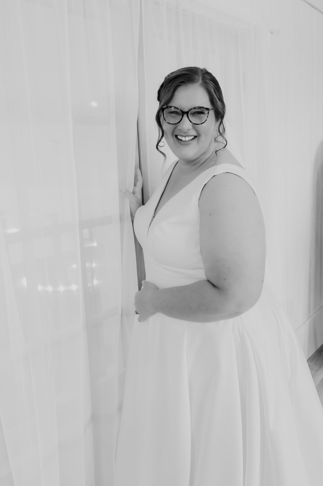 Allyson & Thomas’ Hot Summer Wedding at The Well at Cherry Well Farm ...